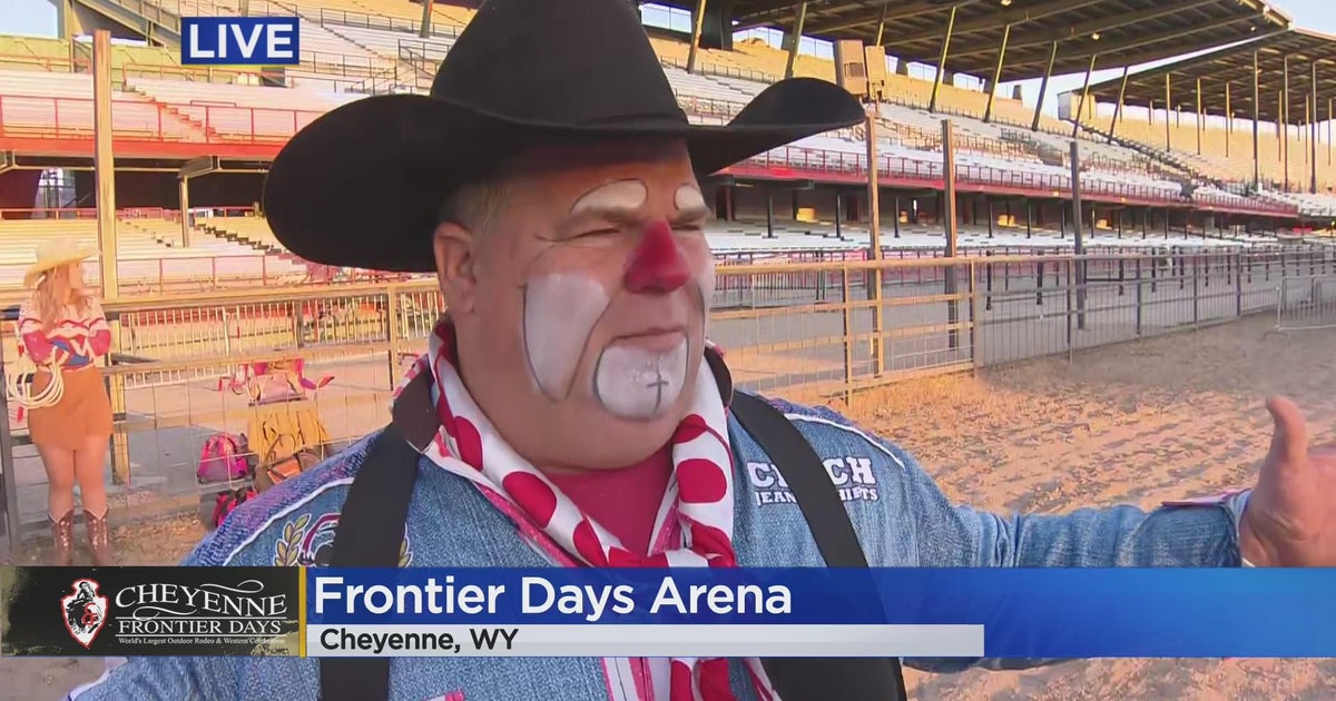 Being a rodeo clown is serious business - CBS Colorado