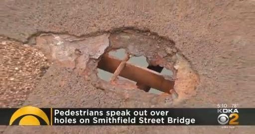 Pedestrians worried about holes in Smithfield Street Bridge's sidewalks ...