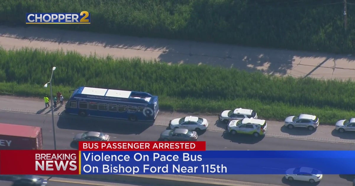 Violence reported on Pace Bus on Bishop Ford Freeway - CBS Chicago