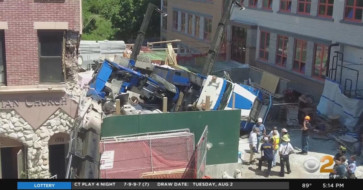 Residents displaced after crane topples over in Brooklyn - CBS New York