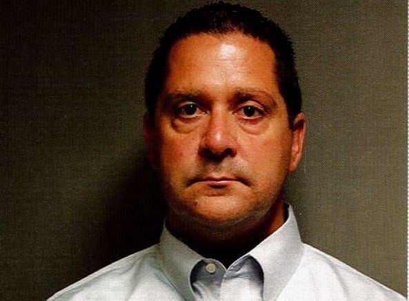 Trial for CPD sergeant charged with pinning teen to ground in Park Ridge begins Monday - CBS Chicago