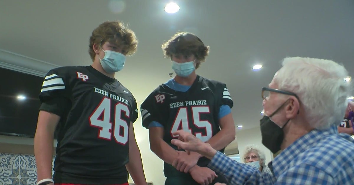 Returning to normal: Eden Prairie football team visits senior community ...