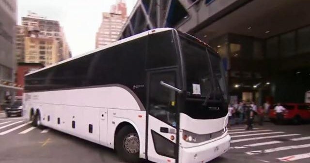 Busing migrants intensifies immigration debate - CBS News