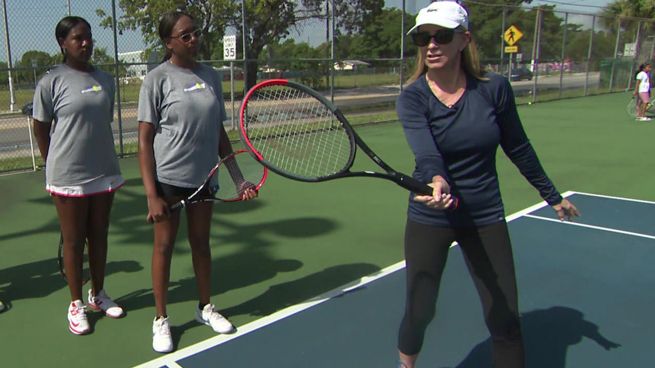 Stories About Chris Evert - CBS News
