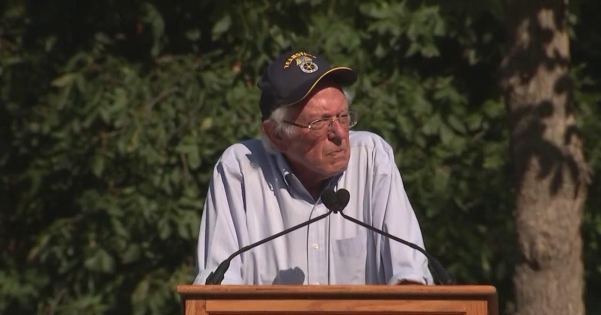 Bernie Sanders holds rally at Independence Mall in Philadelphia to ...