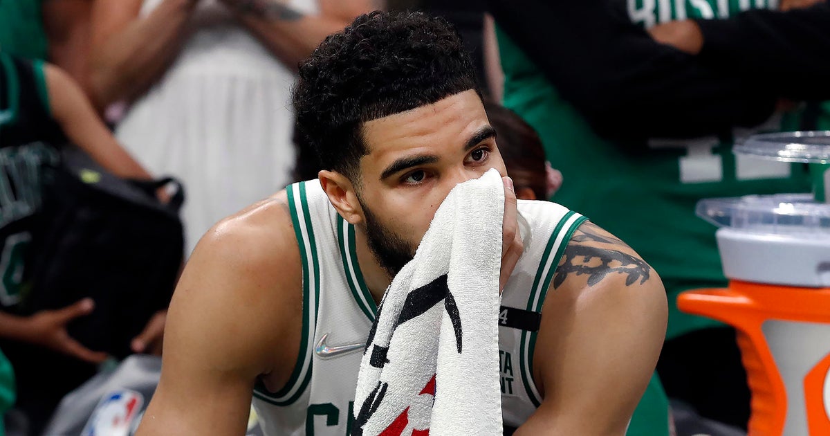 Jayson Tatum reveals he played with fractured wrist during Celtics' playoff run - CBS Boston