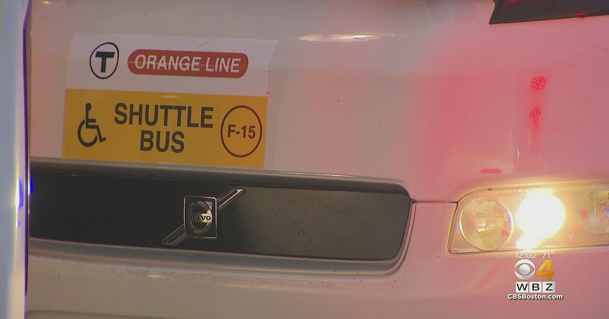 Monday morning commute goes smoothly with Orange Line shuttle buses ...