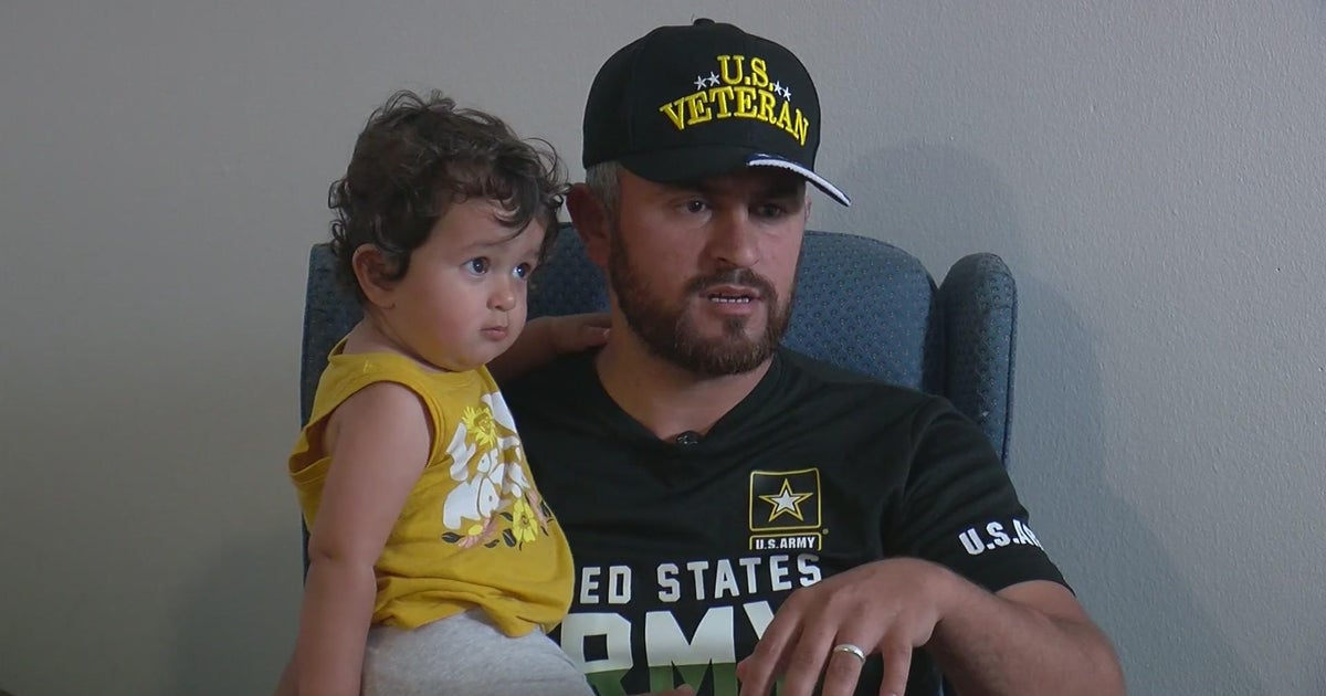 Minnesota man returns home after being stuck in Afghanistan - CBS Minnesota