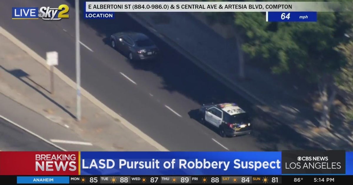 Authorities re-launch pursuit of robbery suspect near Compton - CBS Los ...