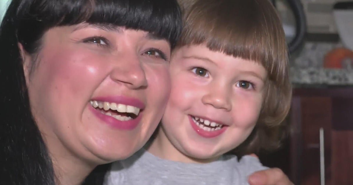 'I pray every day': Ukrainian refugee in Glen Ellyn prays for war's end ...