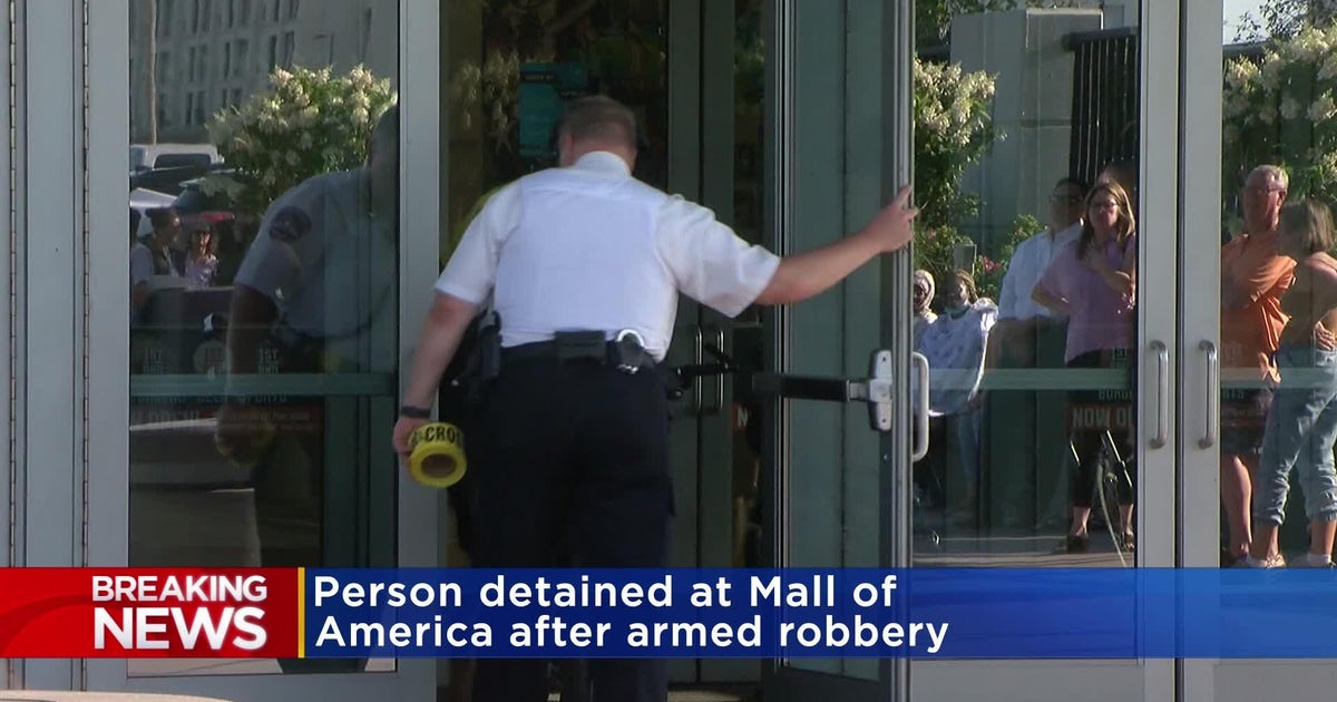 Person detained at Mall of America following armed robbery - CBS Minnesota