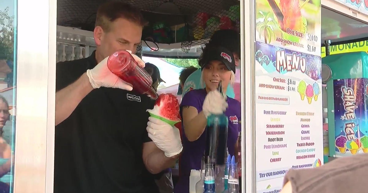 WCCO crew serves shaved ice at the Minnesota State Fair - CBS Minnesota