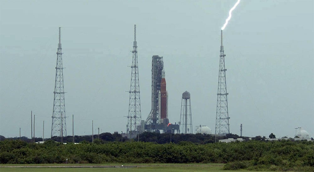 Countdown begins for NASA's Artemis 1 moon mission and maiden flight of ...