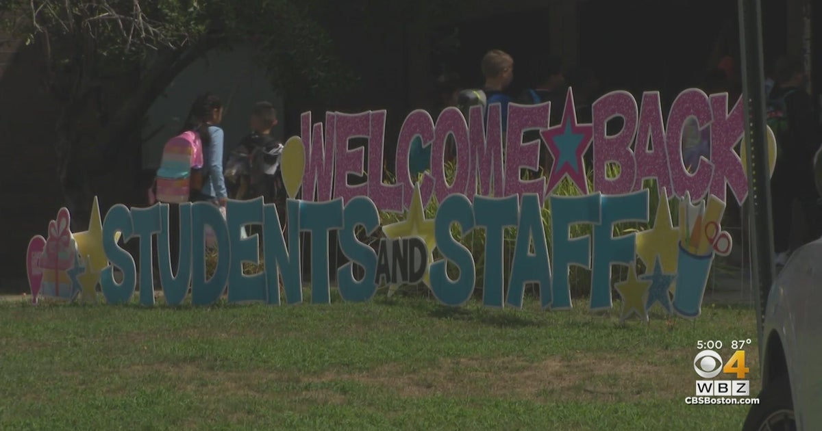 Worcester students excited to return to classrooms - CBS Boston