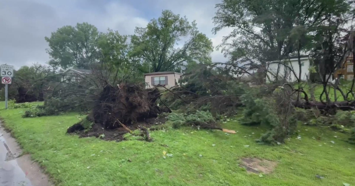 Apple Valley rocked by EF0 Tornado - CBS Minnesota