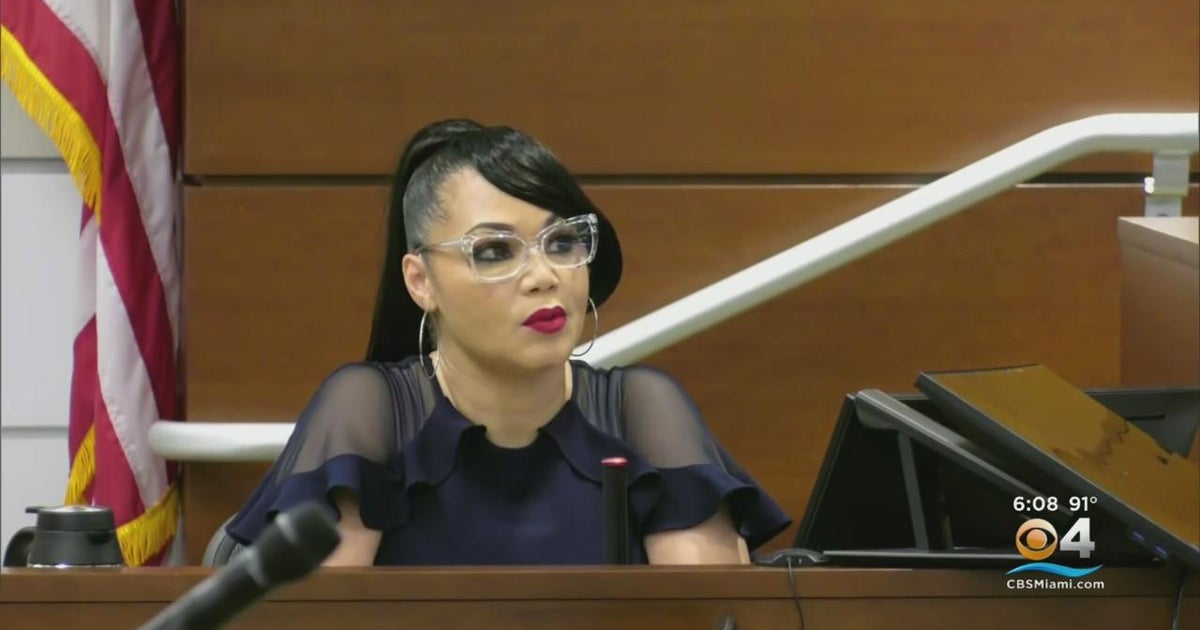 Witness: Parkland school shooter struggled in middle school - CBS Miami