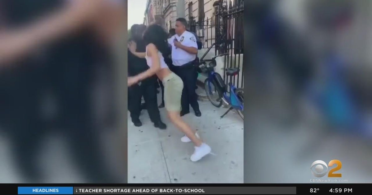 Viral video appears to show NYPD officer punch woman during arrest ...