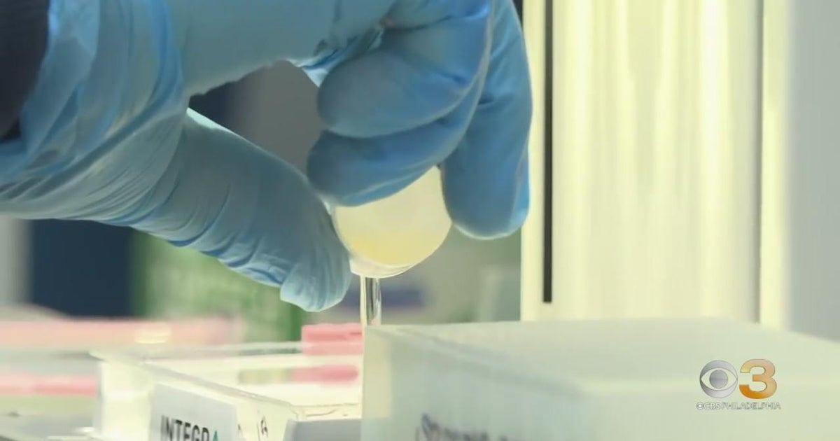 FDA gives greenlight to an updated version of COVID booster - CBS ...