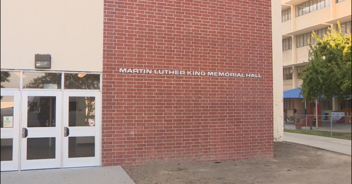 Cal State LA students bake inside classrooms after A/C units break ...