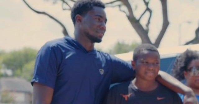 Community rallies behind Texas brothers who lost their mother and home ...
