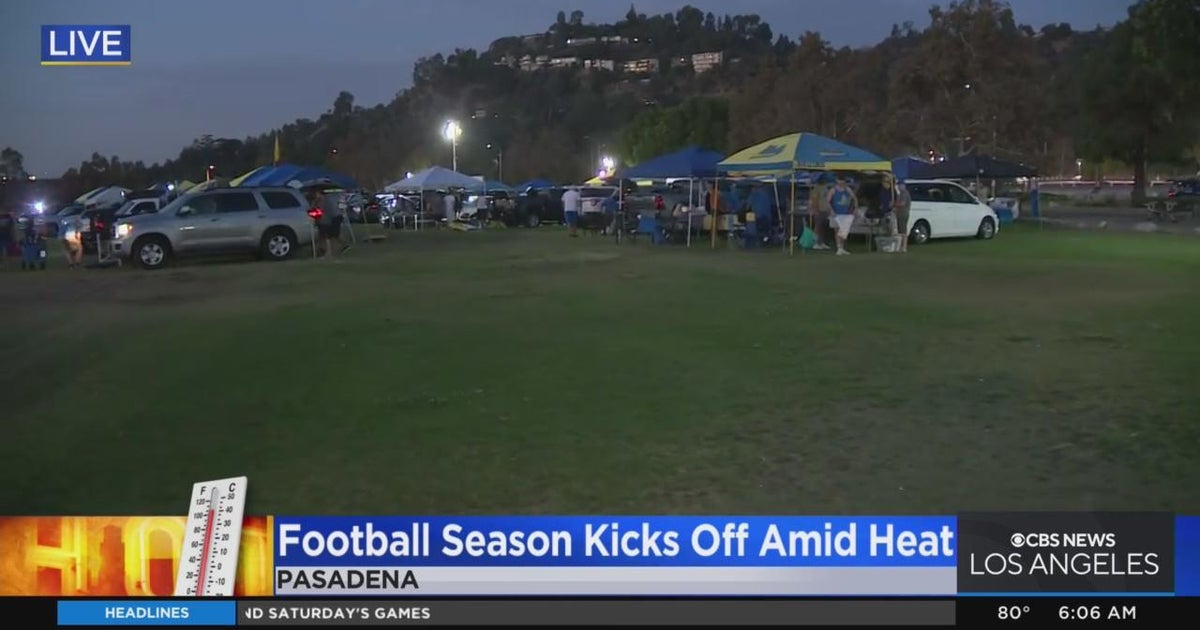 Amid high heat, UCLA and USC kick off football season - CBS Los Angeles