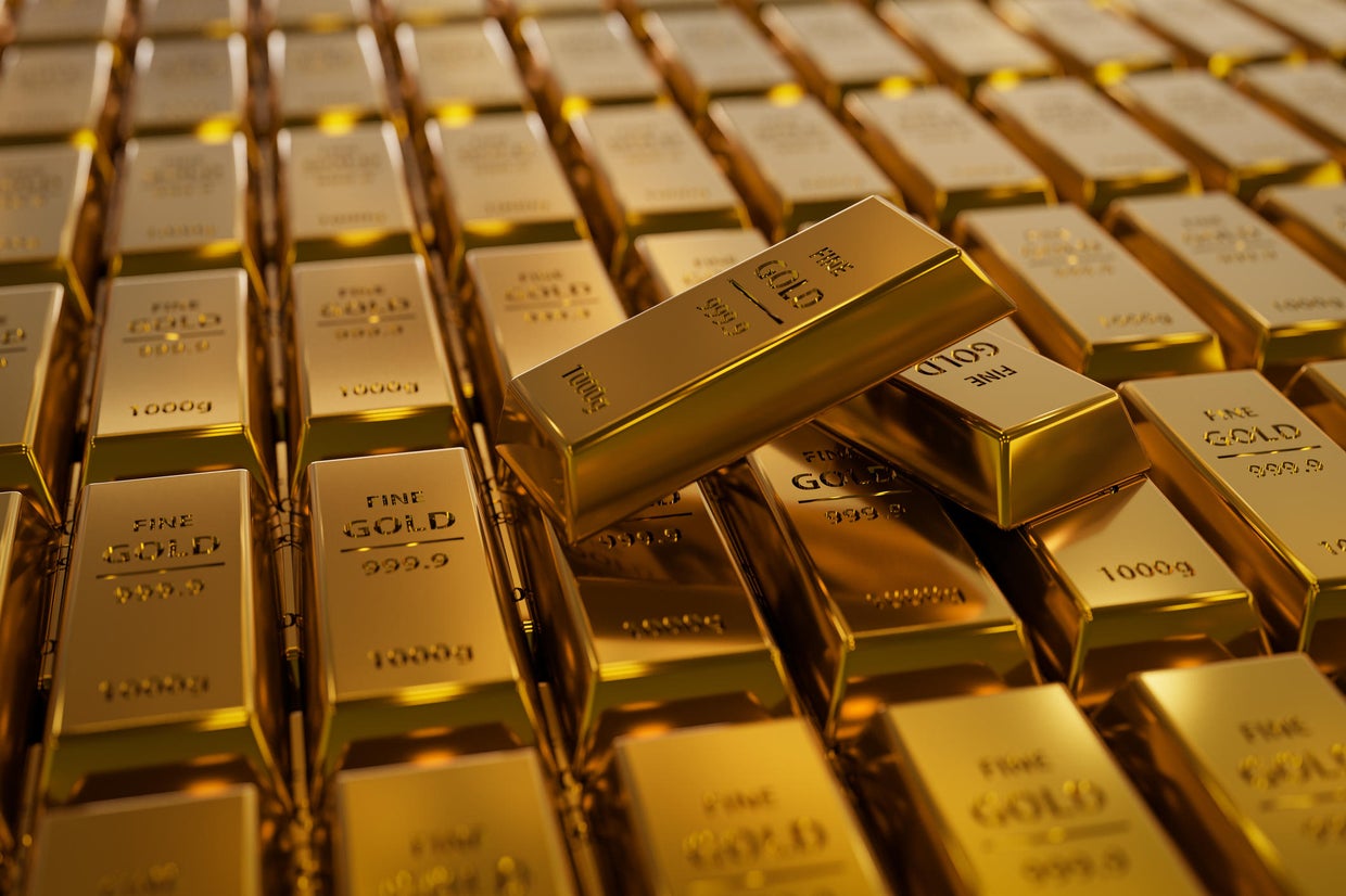 When should you buy gold? - CBS News