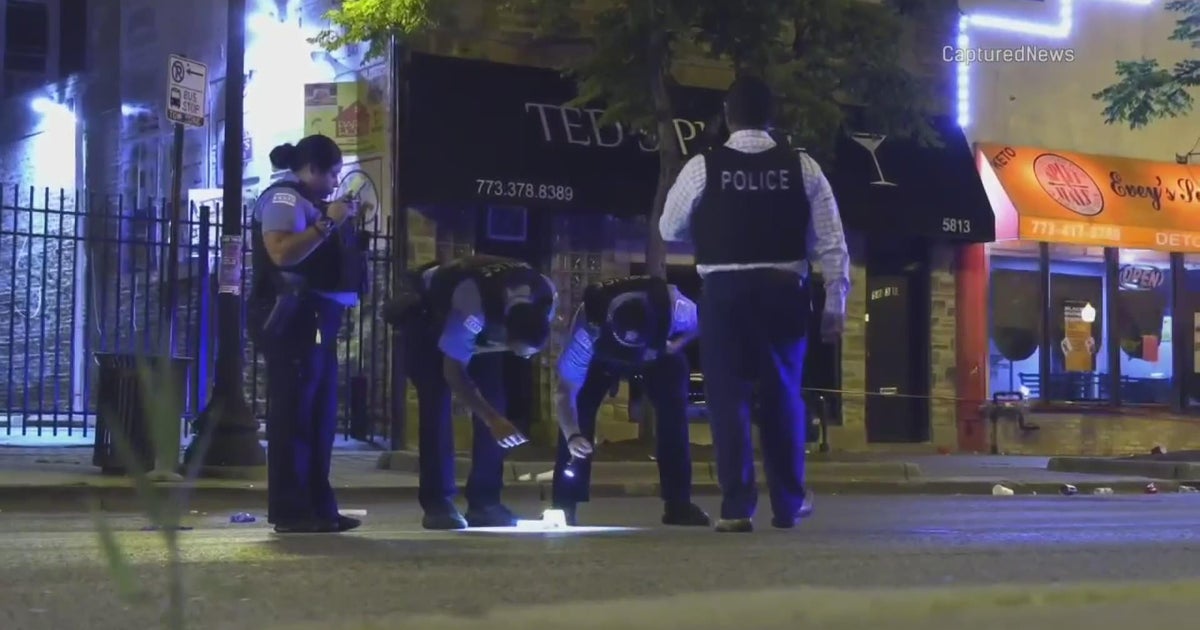 1 dead, 2 others wounded in shootout in South Austin - CBS Chicago