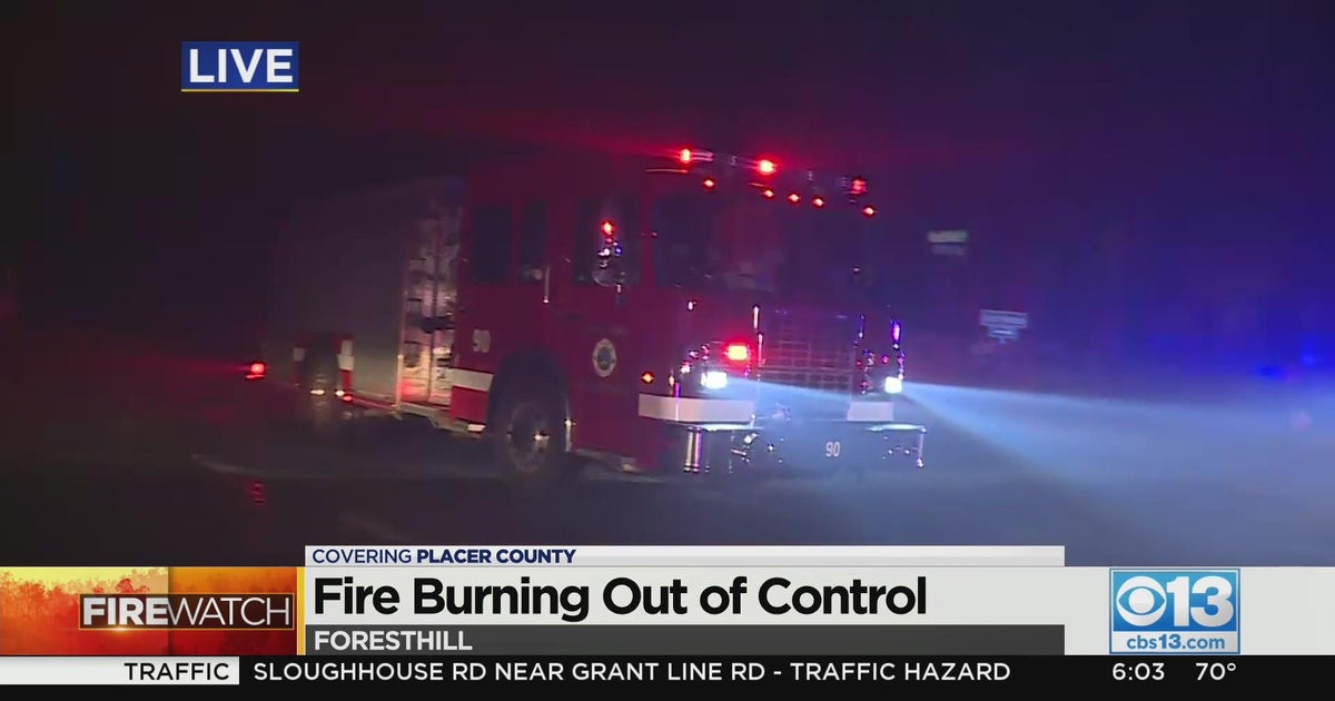 Firefighters warning residents on Mosquito Ridge Road about advancing ...