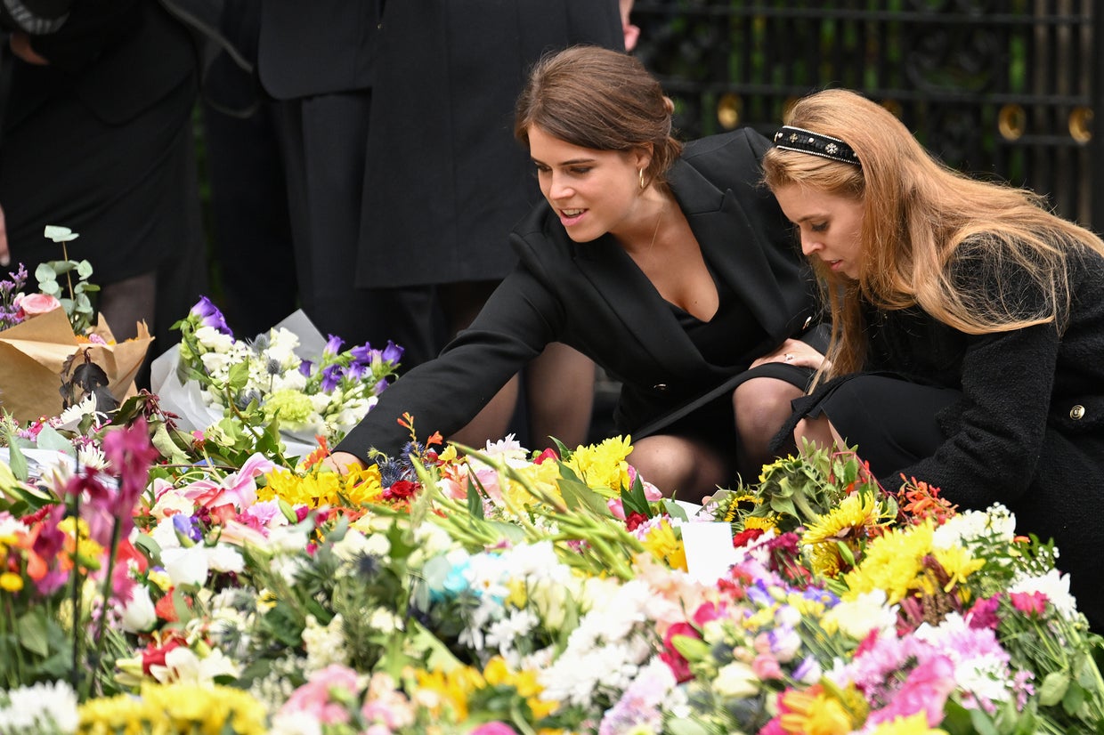 Prince William and Kate, Prince Harry and Meghan greet sea of mourners ... Prince William and Kate, Prince Harry and Meghan greet sea of mourners ...