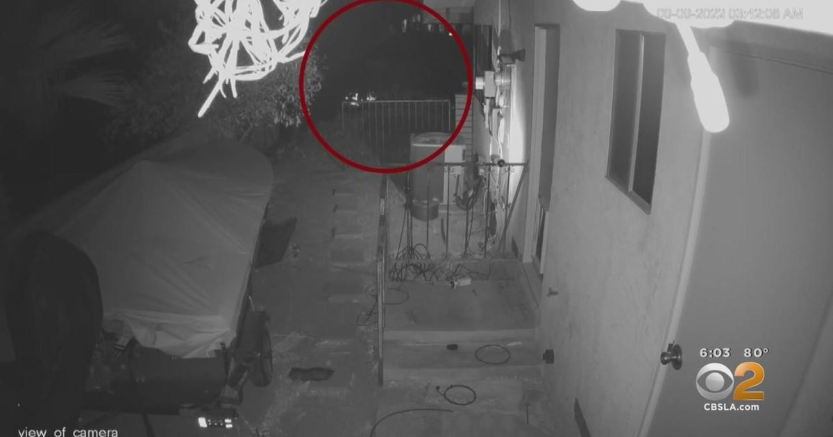 Burglars disguised as firefighters rob Hemet home owner - CBS Los Angeles