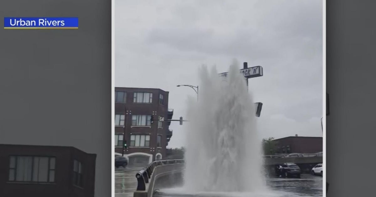 Heavy downpours bring flooding to Chicago's Northwest Side - CBS Chicago