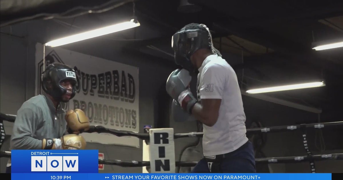 Michigan teenage boxer wins it all at the Boxing Golden Gloves - CBS ...