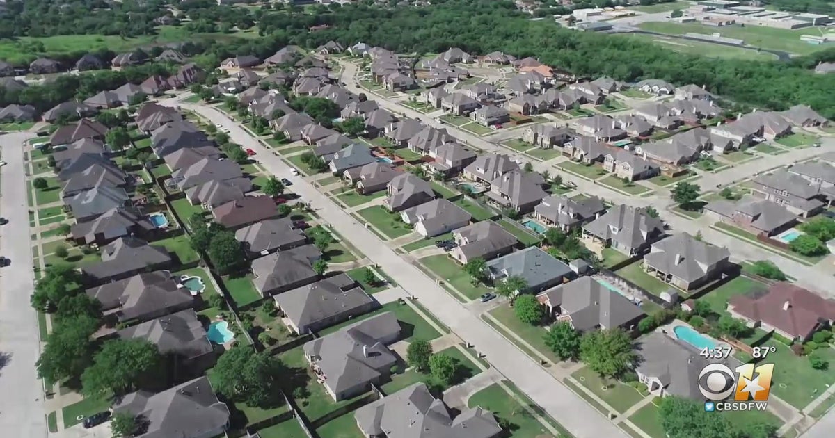 Foreclosures are increasing after moratoriums are lifted - CBS Texas