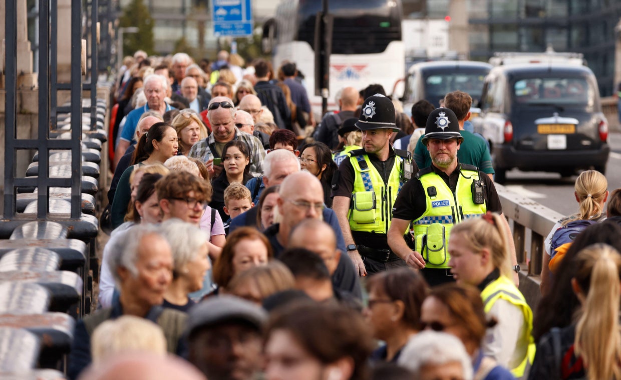 London police stabbed amid dauntingly complex security operation for ...