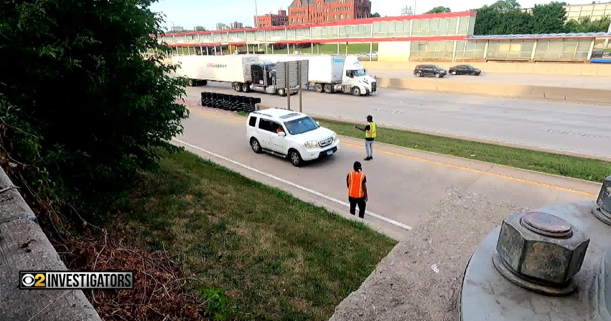 Scam artists on scooters swindle Dan Ryan drivers heading to White Sox ...