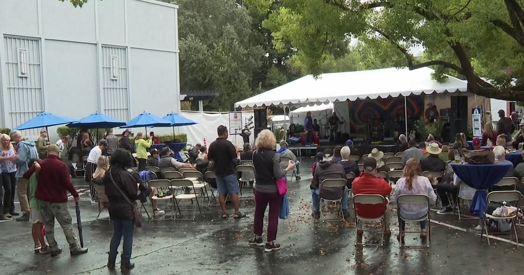 Wet but undaunted, East Bay festival-goers make Sunday fun day - CBS ...