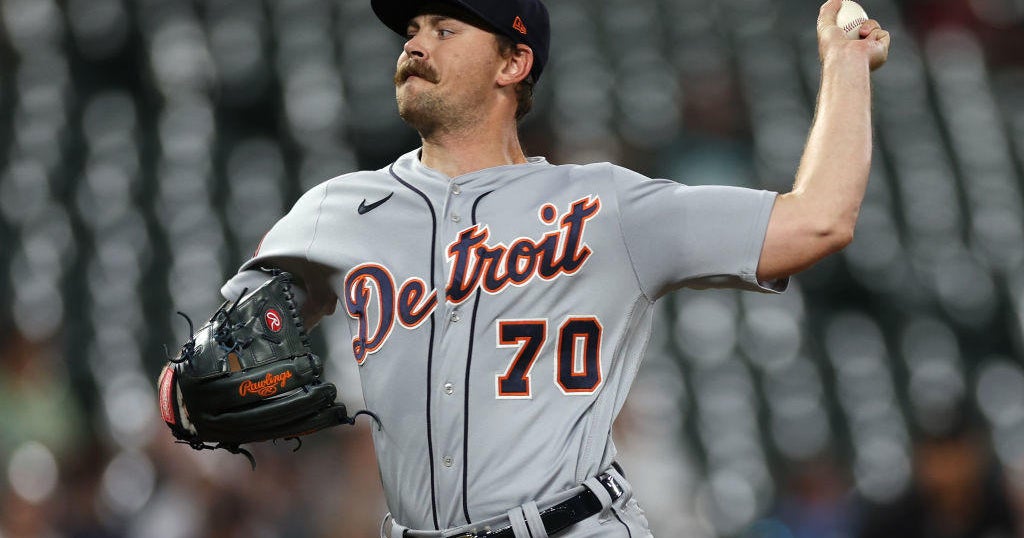 O's lose to Tigers in 7th 11-0 as Alexander loses no-hit bid - CBS ...