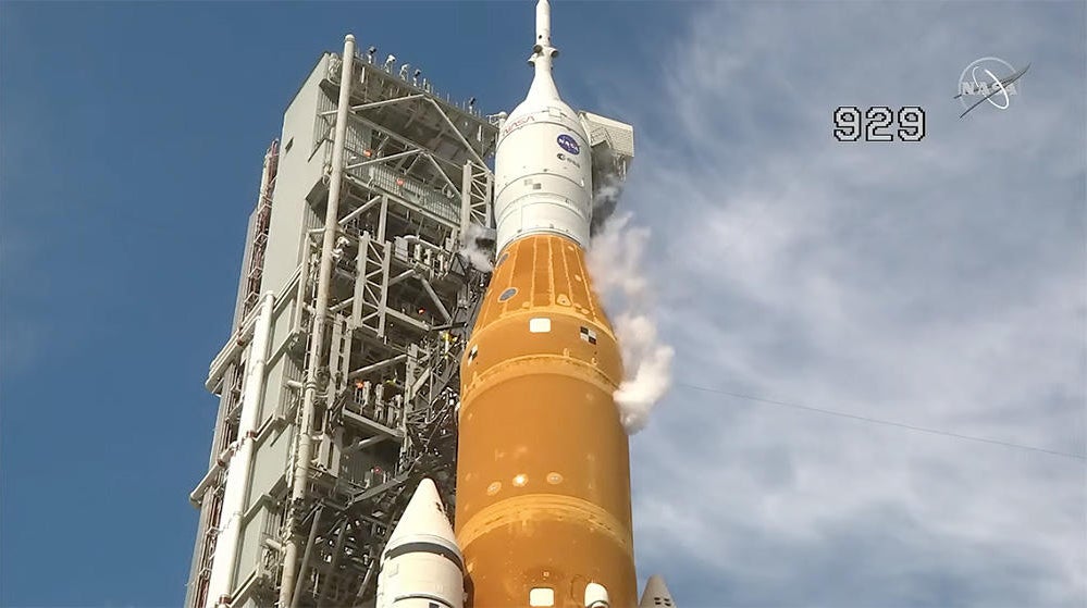 NASA's Artemis moon rocket makes it through critical fueling test ...