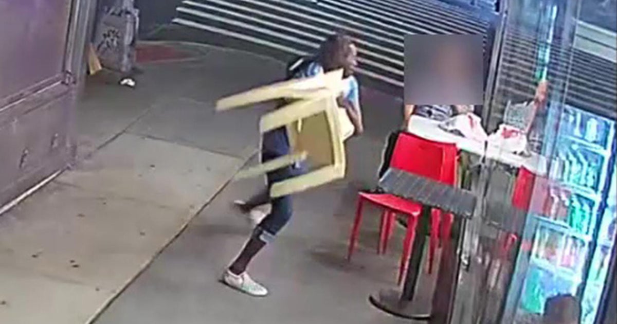Caught on video: Unprovoked chair assault at Manhattan restaurant - CBS ...