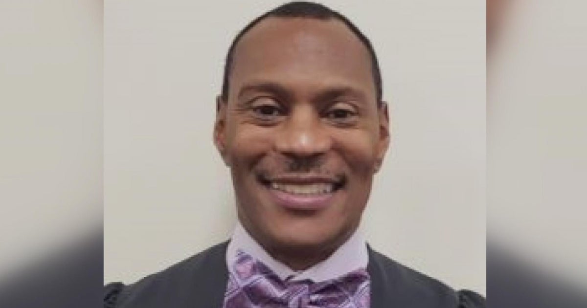 Cook County Judge Carl Boyd arrested on domestic battery charges - CBS ...