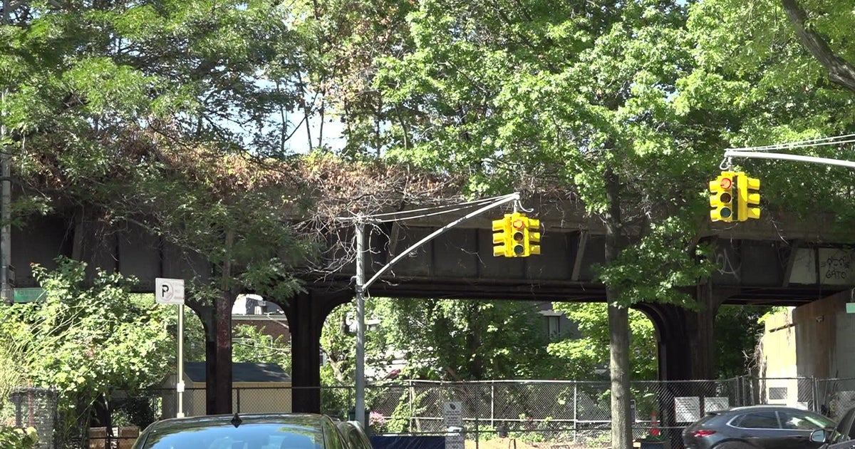 Old railroad track being transformed into "Queensway" park - CBS New York