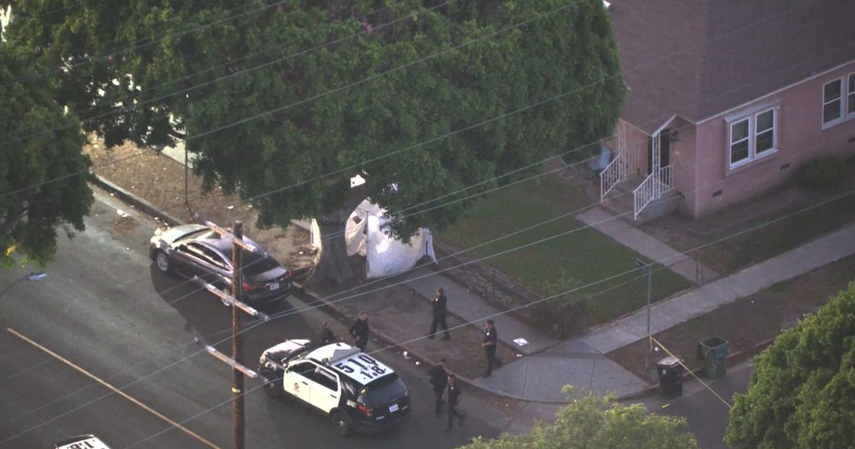 Man shot and killed in Florence, suspect flees in vehicle - CBS Los Angeles