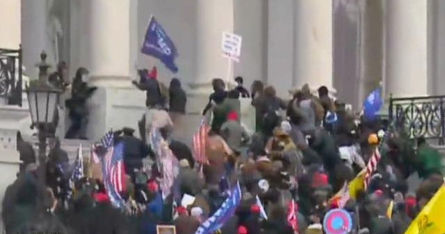 Capitol riot trial begins for 5 accused Oath Keepers - CBS News