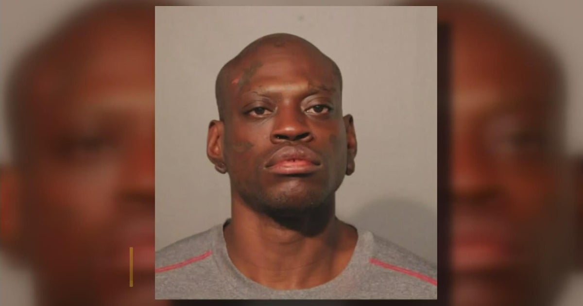 Man charged in attempted kidnapping and attacks near The Loop - CBS Chicago