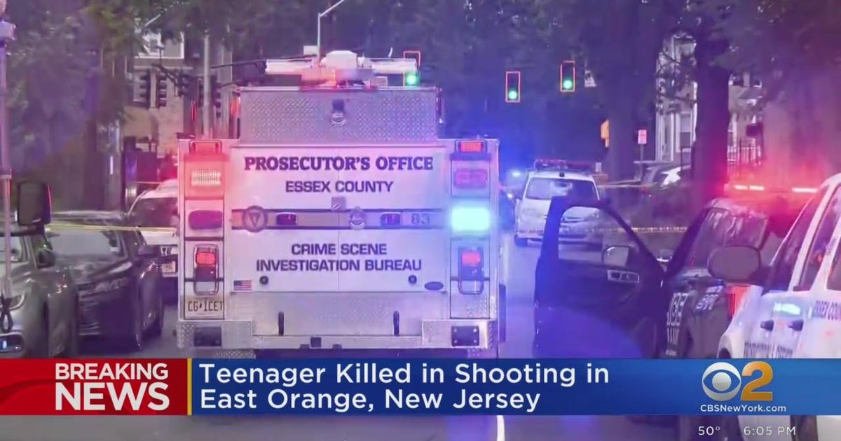 Teen killed in East Orange shooting - CBS New York