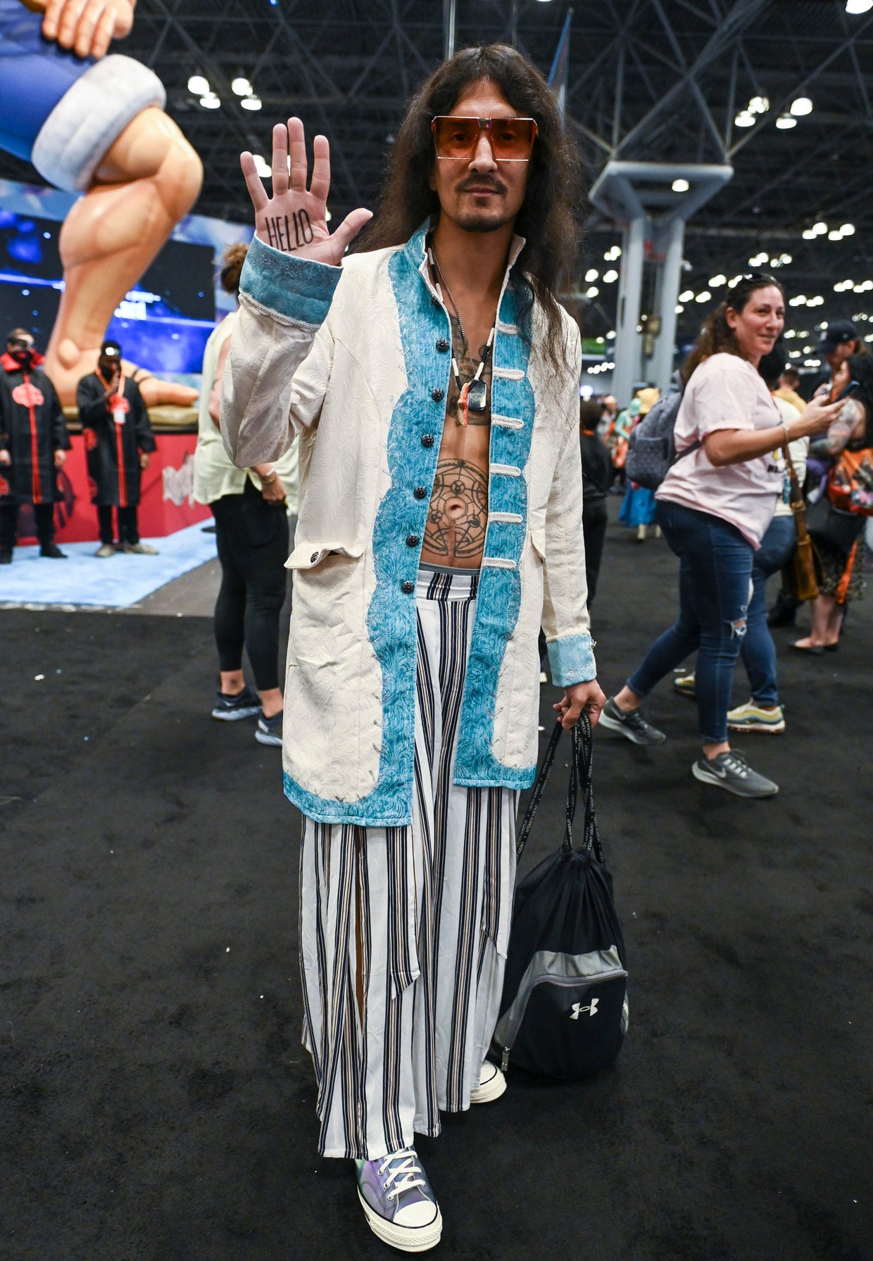 Cosplayers show off intricate costumes at New York Comic Con