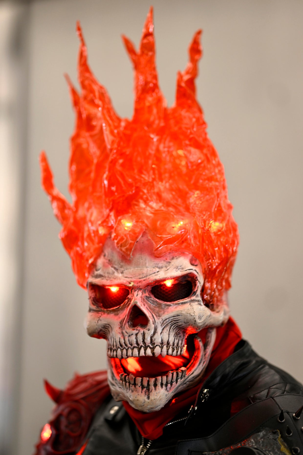 Cosplayers show off intricate costumes at New York Comic Con