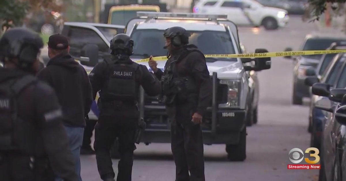 3 SWAT officers injured in shootout following execution of arrest ...