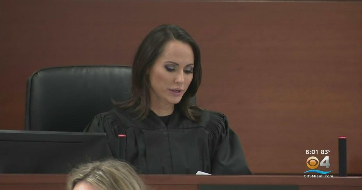 Nikolas Cruz judge OKs request to allow Broward deputies to probe juror ...