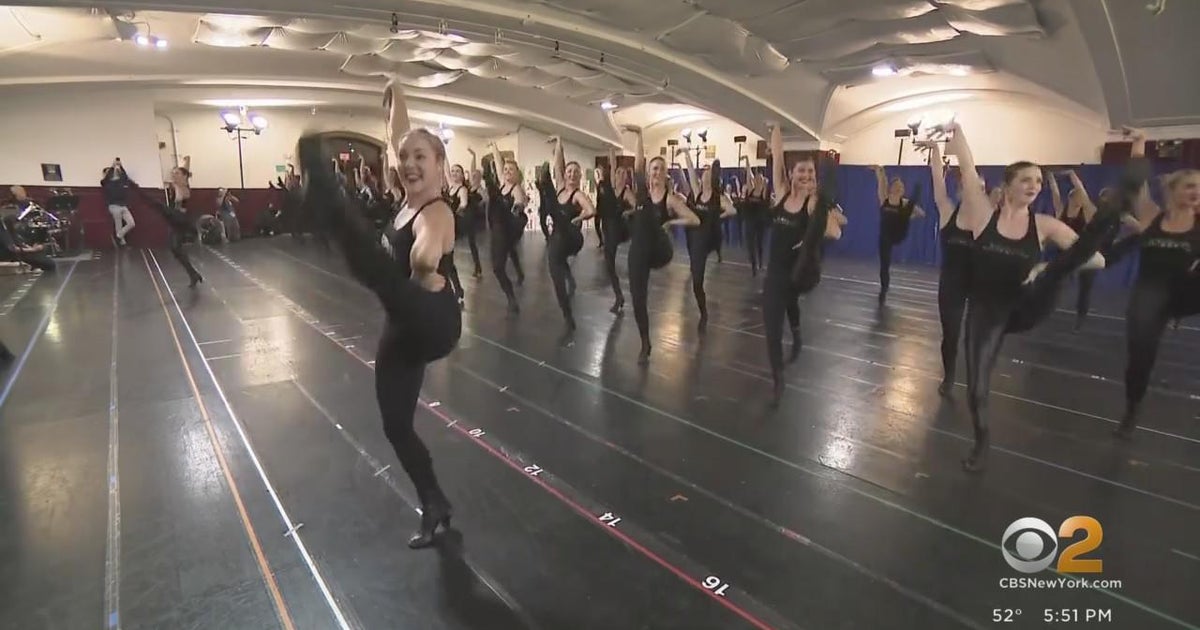 Radio City Rockettes rehearsing for Christmas Spectacular - CBS New York